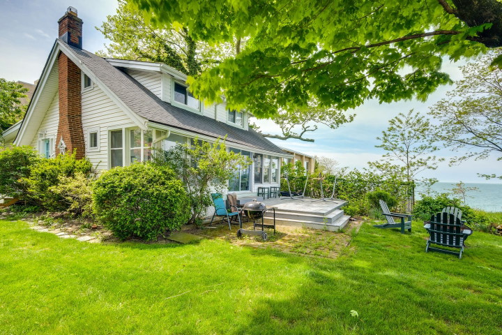 Coastal Lake Erie Cottage W/ Amazing Water Views! - Willoughby, OH