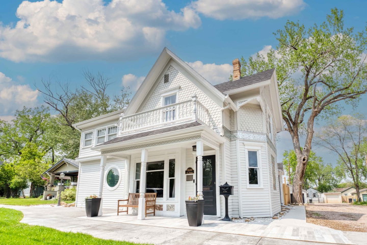 Luxury Meets History At The Iconic Barney House - Rapid City, SD
