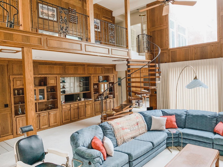 Macs Place - Unique Designers Home - Charleston, IL