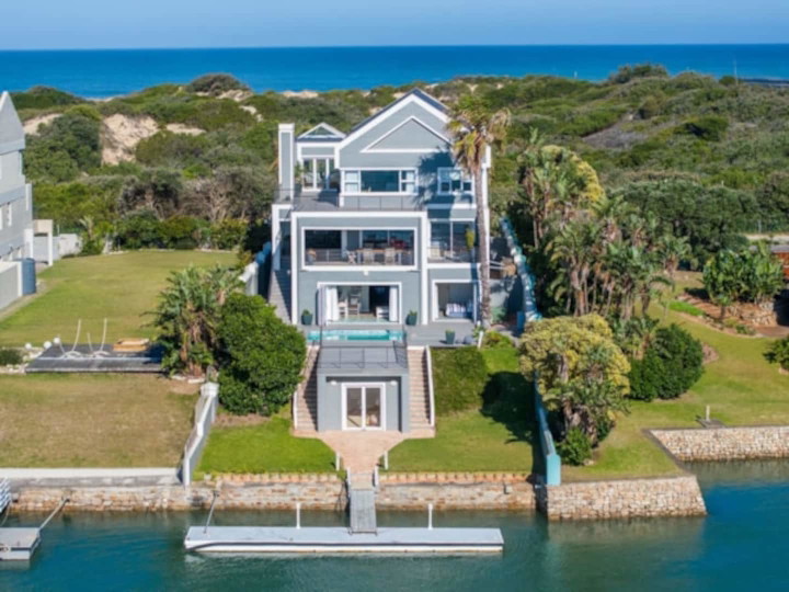 Waterfront Marina With Private Pool & Beach Views - Port Alfred