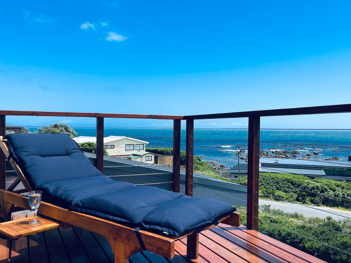Seaside Apartment - Pringle Bay