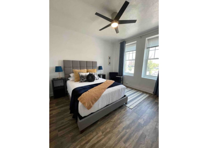 Lux Studio24 On Phillips|kitchenette + Coffee - Sioux Falls, SD