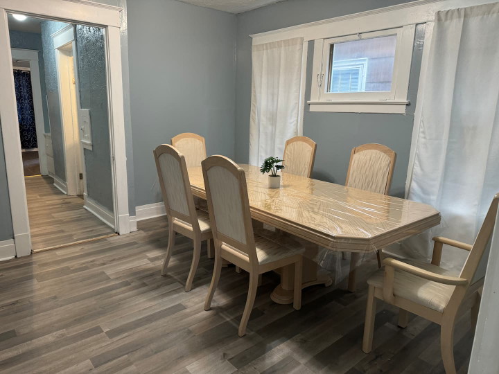 2 Bedrooms Apartment Close To Ecmc Hospital - Buffalo, NY