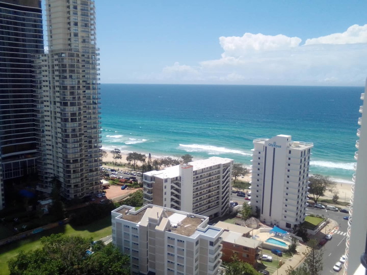 Lvl 21 : Ocean Views Executive Rental Unit - Surfers Paradise