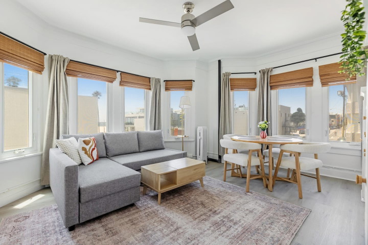 Venice Apartment With Ocean View/ Sleep 4 - Santa Monica, CA