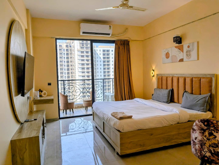Boho Hideaway : Netflix | Prime | Wifi | Balcony - Lucknow