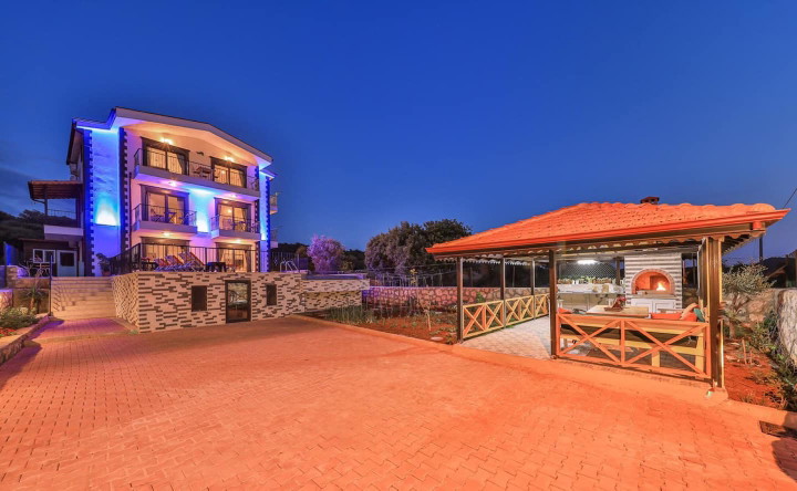 Villa à Distance De Marche De La Plage Privée - Kaş