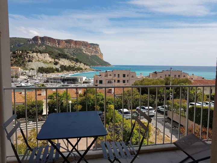Cap Bleu : Un Balcon Sur La Mer - Cassis