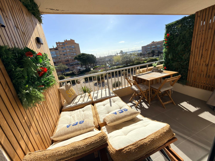 Loriginal: Climatisé, Terrasse, Vue Mer & Parking - Hyères