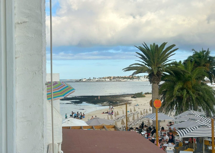 Casa Jimena, Beachfront Apartment - Corralejo