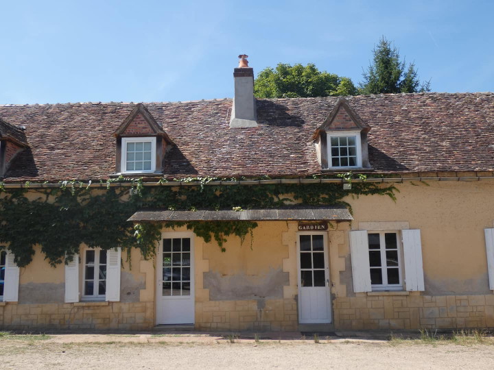 Gîte Parc Animalier De Boutissaint - Le Sanglier - Saint-Fargeau