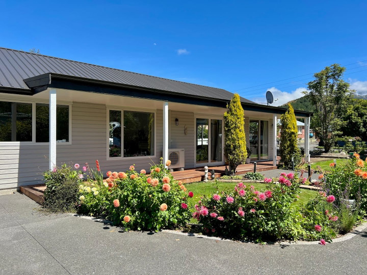 Sun-kissed Cosy Retreat - Hanmer Springs