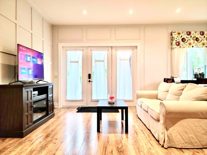 Amy3- Spacious 3bdrm+2w Apartment Near Yonge St - 旺市