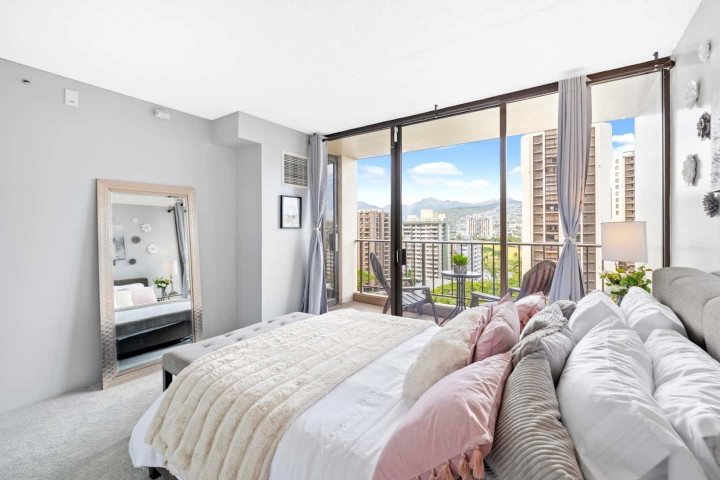 Cozy & Modern Coastal-king Bed 1br W/parking - Honolulu