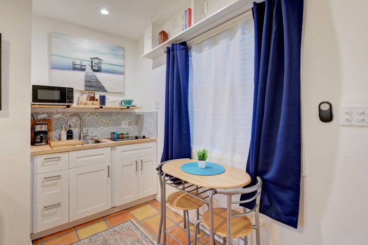 Cozy Garden Beach Villa#4/king Bed - W/ Hot Tub - Boca Raton, FL