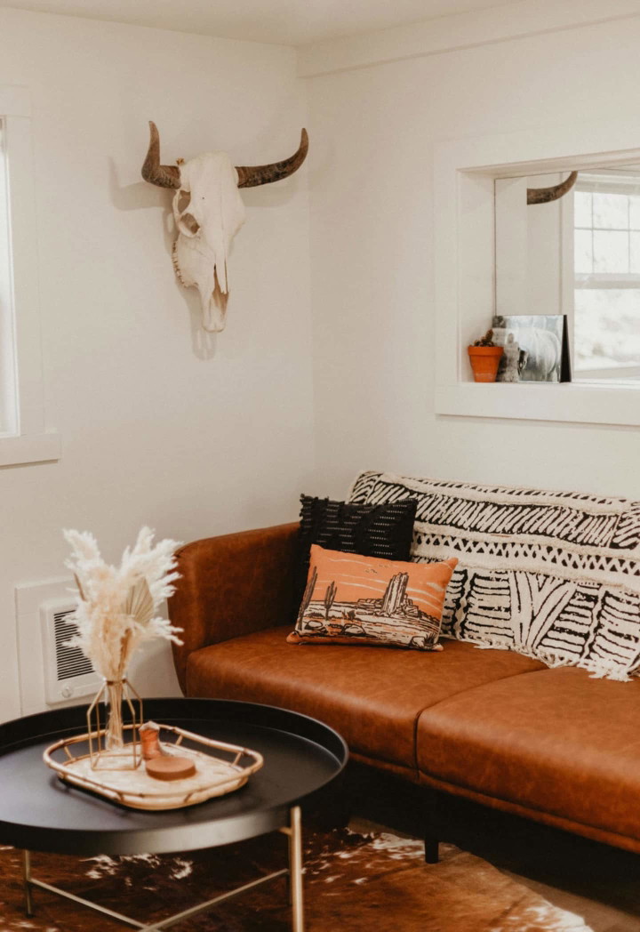 The Howdy House! - Alexandria, MN