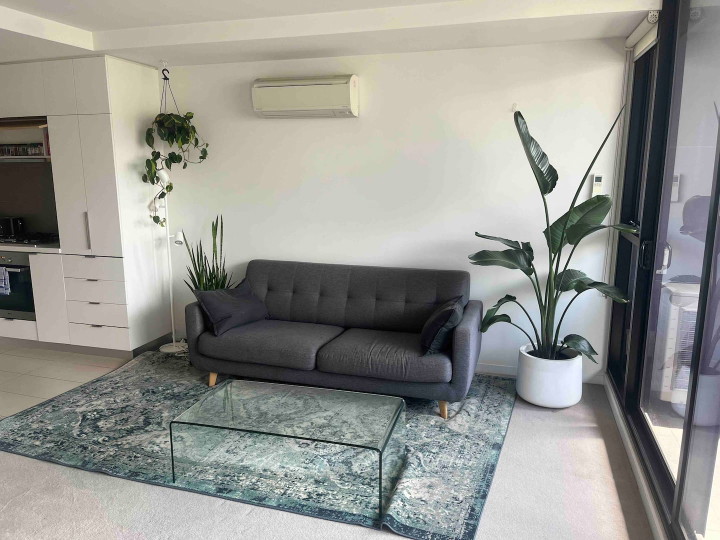 1 Bed, 1 Bath - Gym & Pool - Melbourne