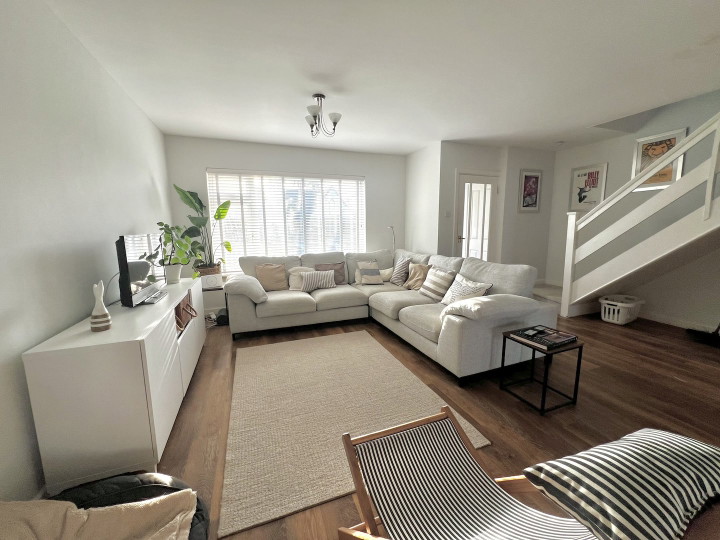 Light And Stylish Coastal Escape - Littlehampton