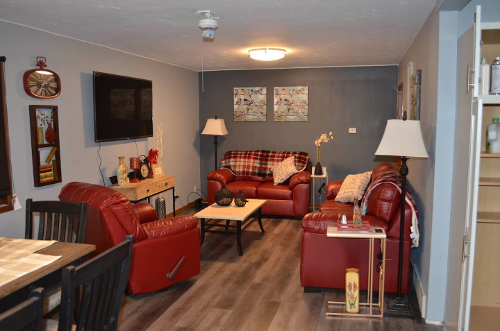 The Farmhouse...in Town! - Sioux City, IA