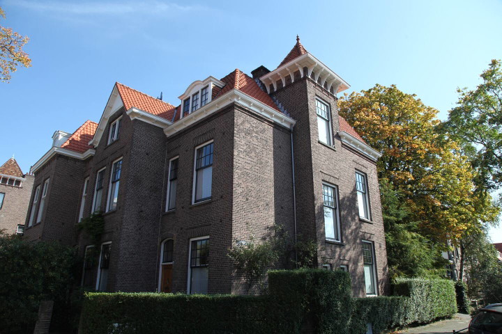Authentic Private Villa Negotiable - Eindhoven