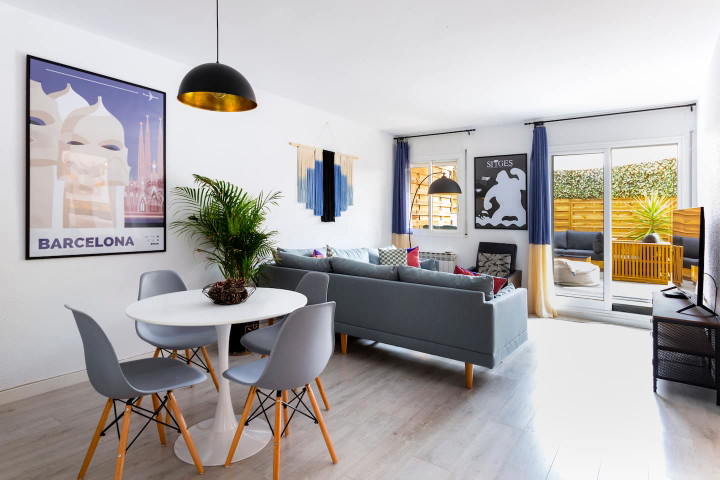 3 Bedrooms With Massive Garden, 1 Block From Beach - 錫切斯