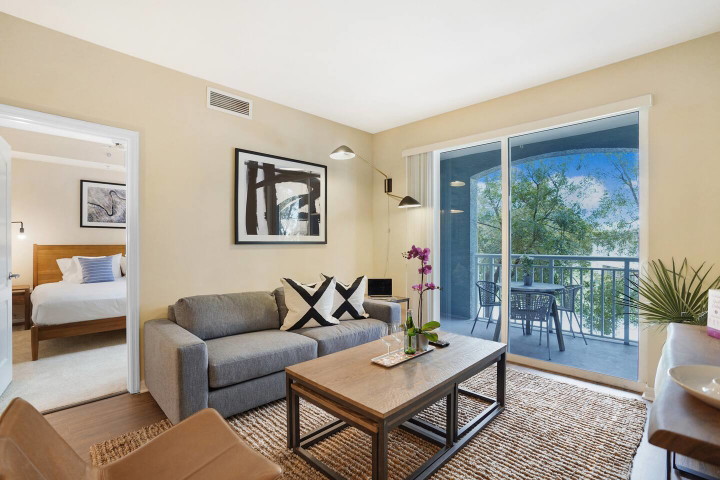 Dharma|30% Off Monthly Enchanting 2b | South Miami - South Miami, FL