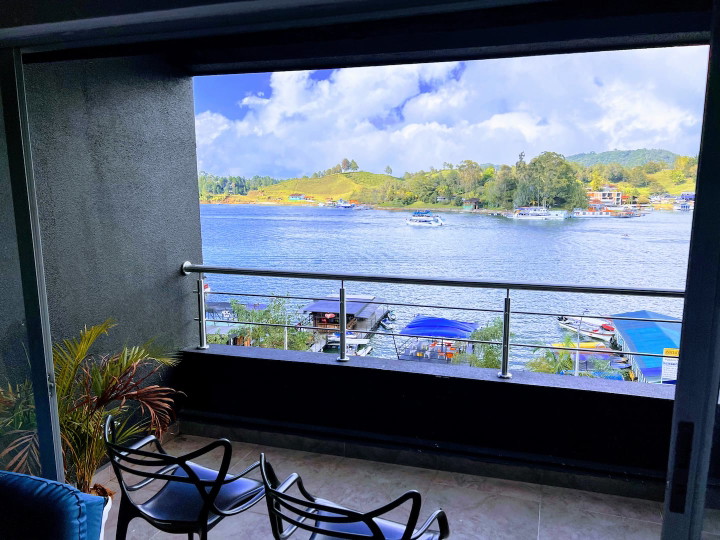 Apartment In Front Of The Malecón/fantastic Location/view - Guatape