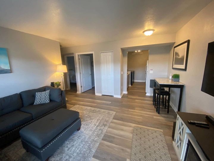 Cozy 2br | Close To Downtown | Reserved Parking - Trinidad