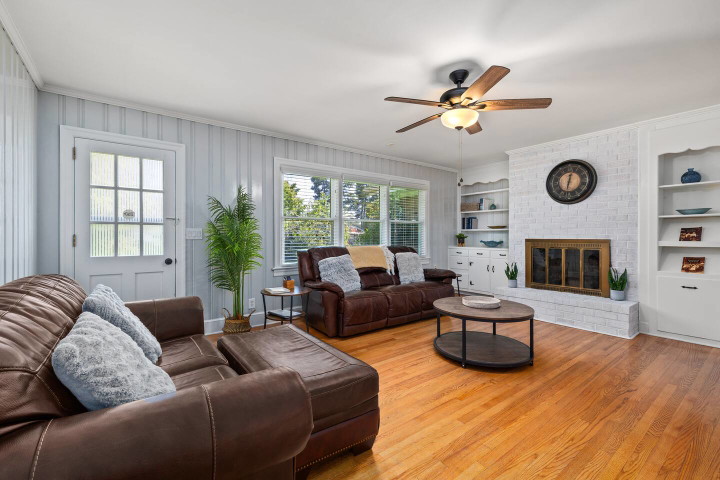 4br Multi-car Driveway Near Us-70 Walk Downtown - Clayton, NC