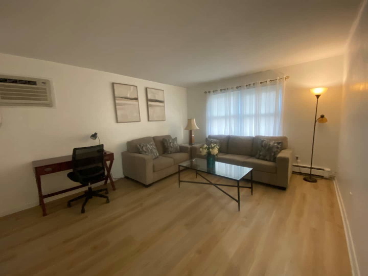 Affordable Stay Near Metlife Stadium And Airport - Long Island, NY