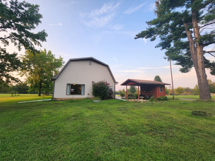 Country Cottage Near Southern Illinois Wine Trail - Carbondale