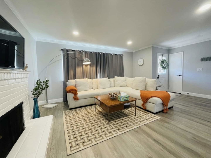 3br/2ba | King Bed + 2 Parking | Santana Row - San Jose, CA