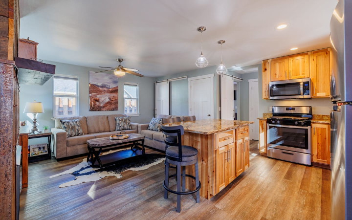 Alger Hideaway- Walk To Downtown, Pet Friendly! - Wyoming