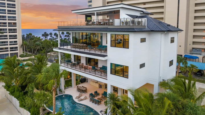 Gulf Views, Waterslide, Movie Room/sports Ct - Siesta Key, FL
