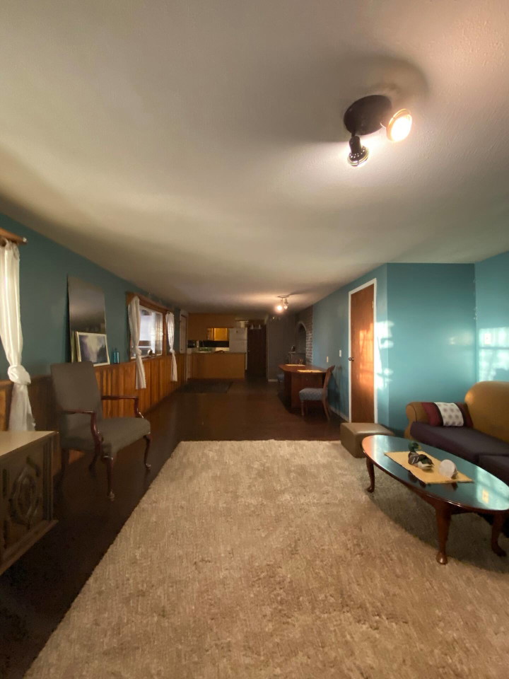 Cozy Ground Level Basement Suite. Country Living. - Grand Forks