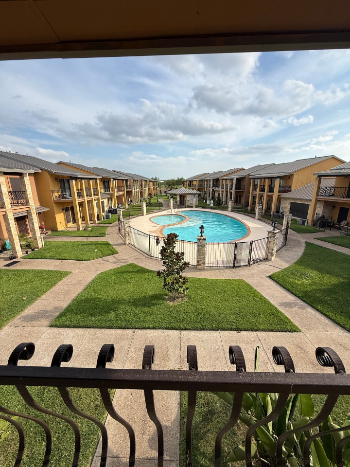 The Laredo Oasis | Feel At Home Poolside 2br - Laredo