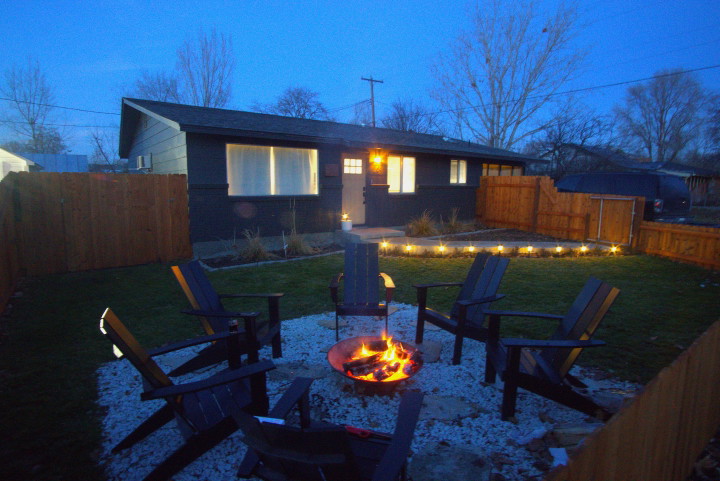 Walk To Nnu & Downtown Nampa · Firepit @ Home - Lake Lowell, ID