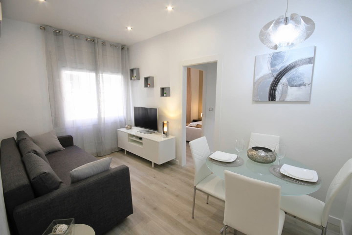 Little & Cozy Apartment In Gracia - Barcelona