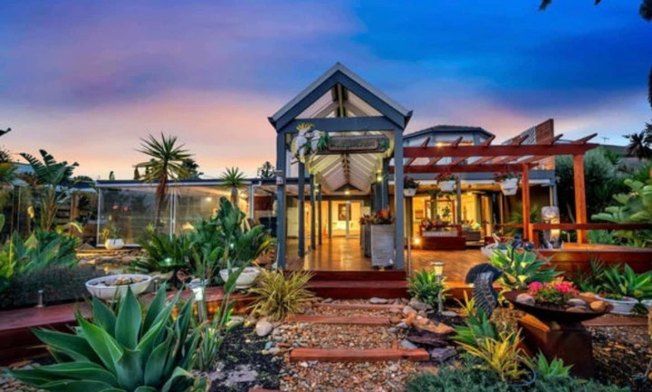 Lakeside Comfort - Frankston