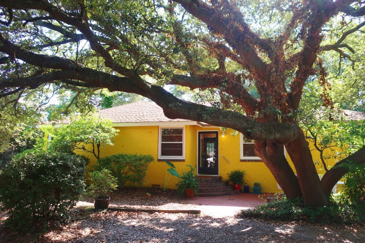 Cozy North End Cottage 1 Block To Sand! *New Hvac - Virginia Beach, VA