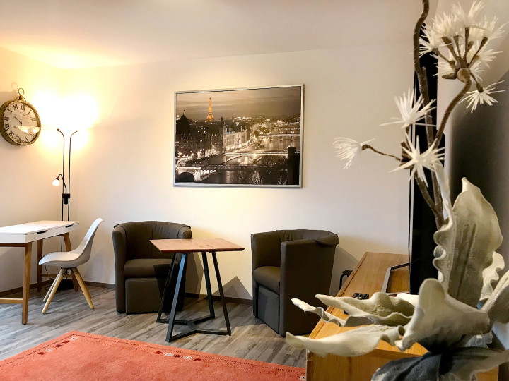 Schönes Helles Apartment Mit Balkon - Saarbrücken