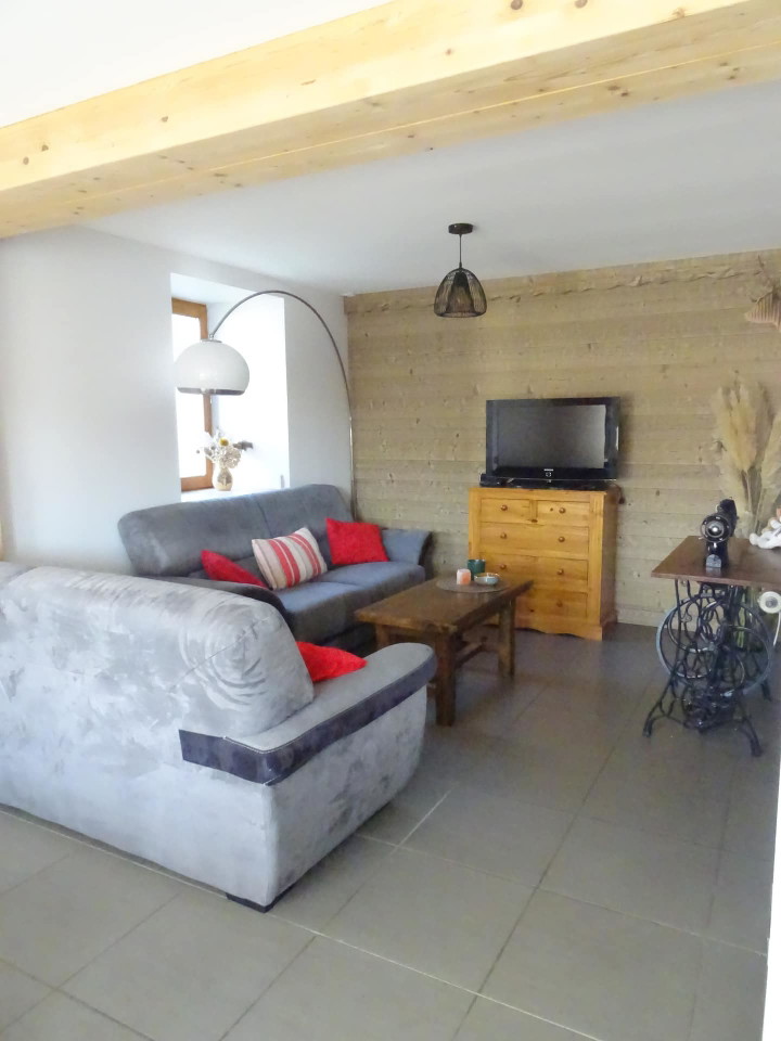 Gîte Spacieux Et Confortable - Bernex