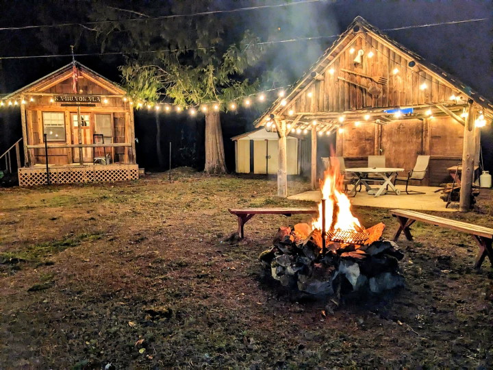 Wapiti Cabin + 1bd Tiny Cabin - Packwood, WA