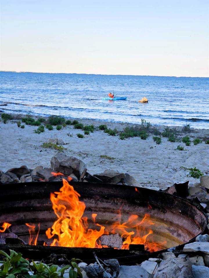 Lake Huron Beachfront Home~mackinac Island Views! - St. Ignace, MI