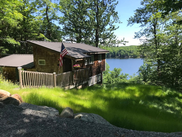 Cabin With Spectacular Views Of Robin Hood Lake - The Berkshires, MA