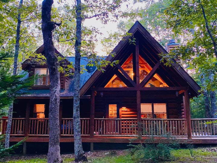 Secluded Lux Cabin | 21 Acres, Hot Tub & Creek - Mentone, AL