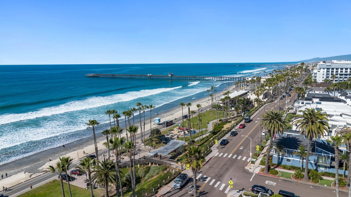 The Two Eleven Collection #C, The Palm Suite - Oceanside, Californie