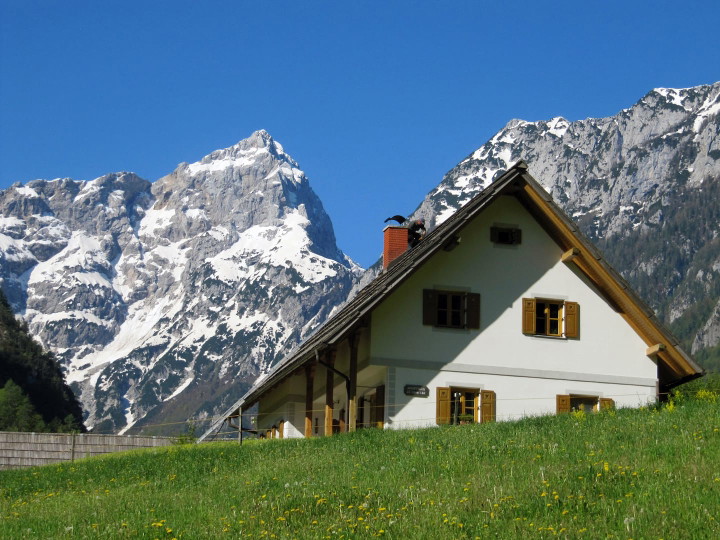 Bela I, Robanov Kot - Logarska Dolina