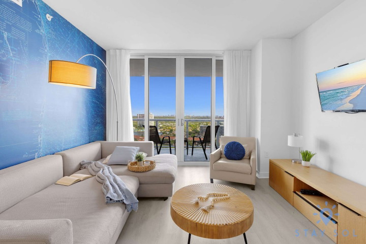 Luxurious 2br Condo - Resortstyle Amenities - Hallandale Beach, FL
