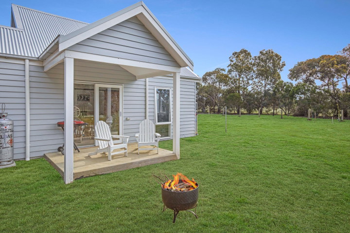 Sage Cottage - Pet-friendly Cottage, Bbq, Fire Pit - Bairnsdale